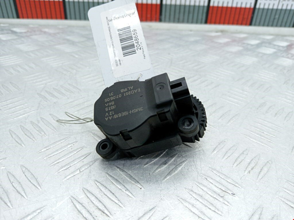 Сервопривод (электропривод моторчик привода) заслонки печки Ford Focus 2 1786200 арт. 2048659