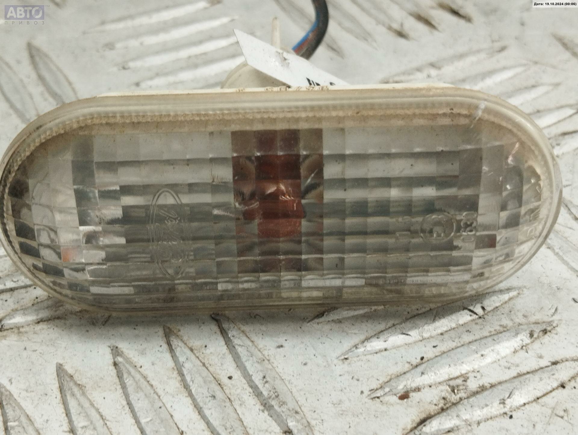 Повторитель поворота левый Ford Focus 2 (2004-2010)