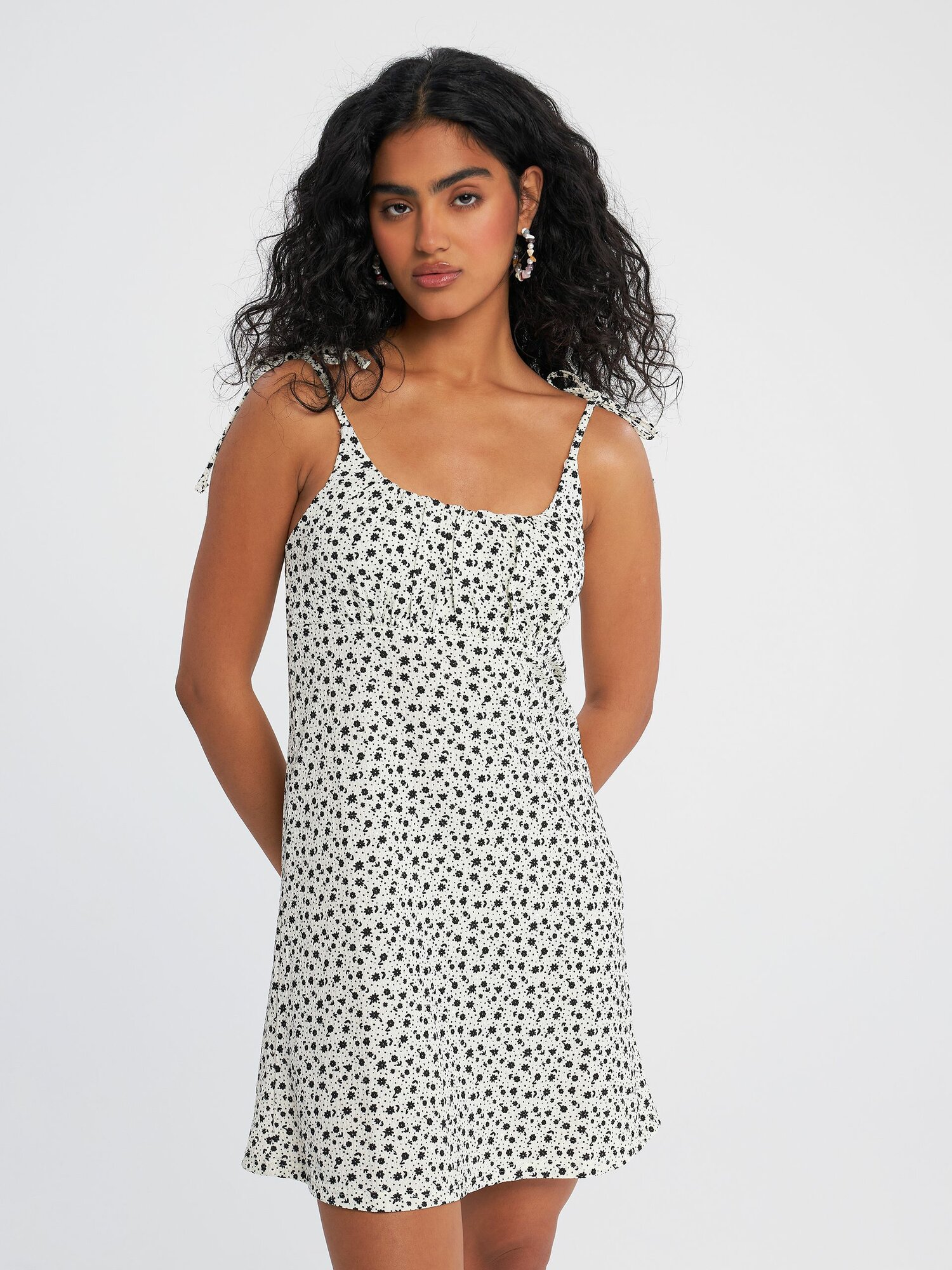 Платье Весна-лето 2023