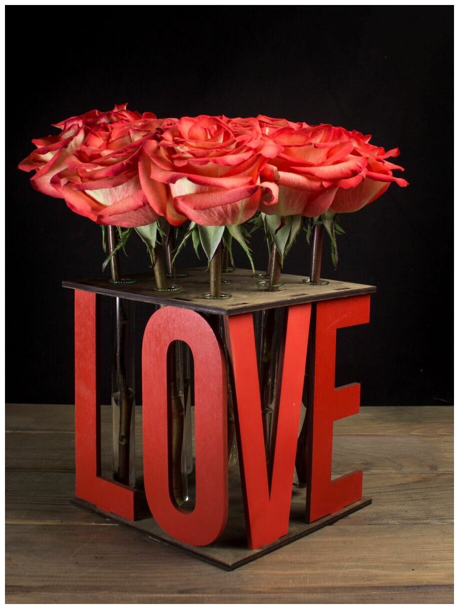 Подарочная ваза женщине на день рождения