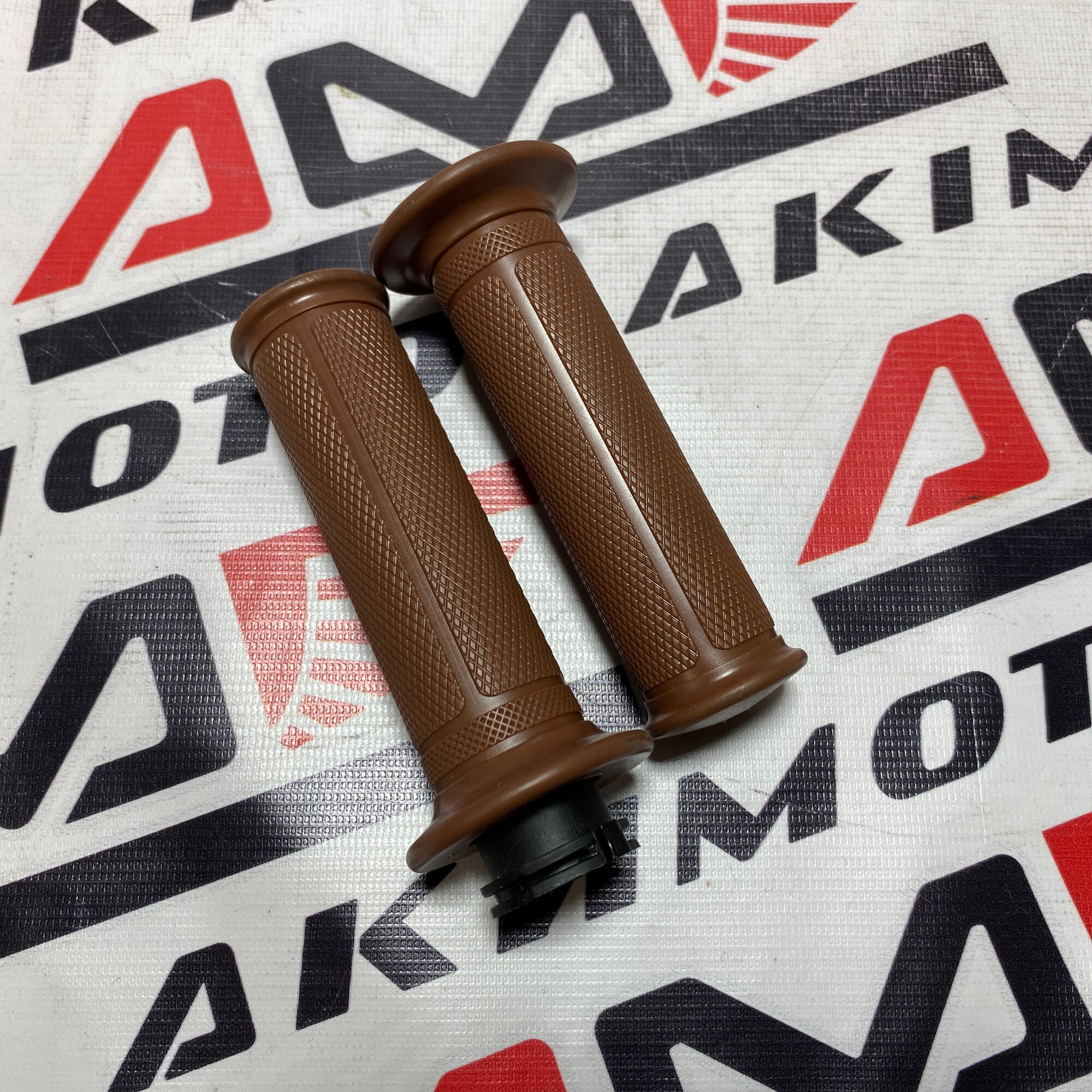 Ручки руля (грипсы) (левая/правая) Dio