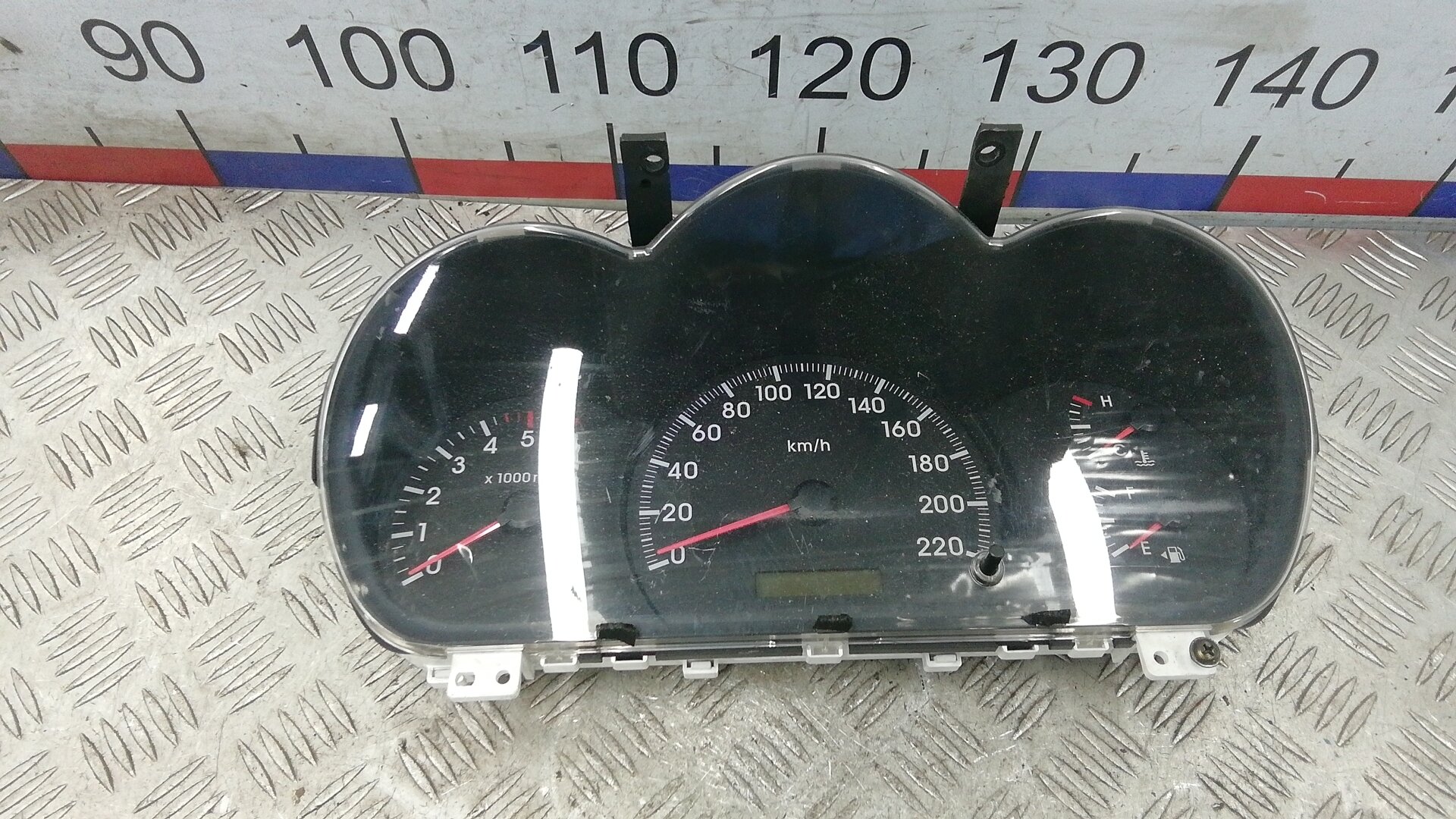 Щиток приборов KIA CERATO 1