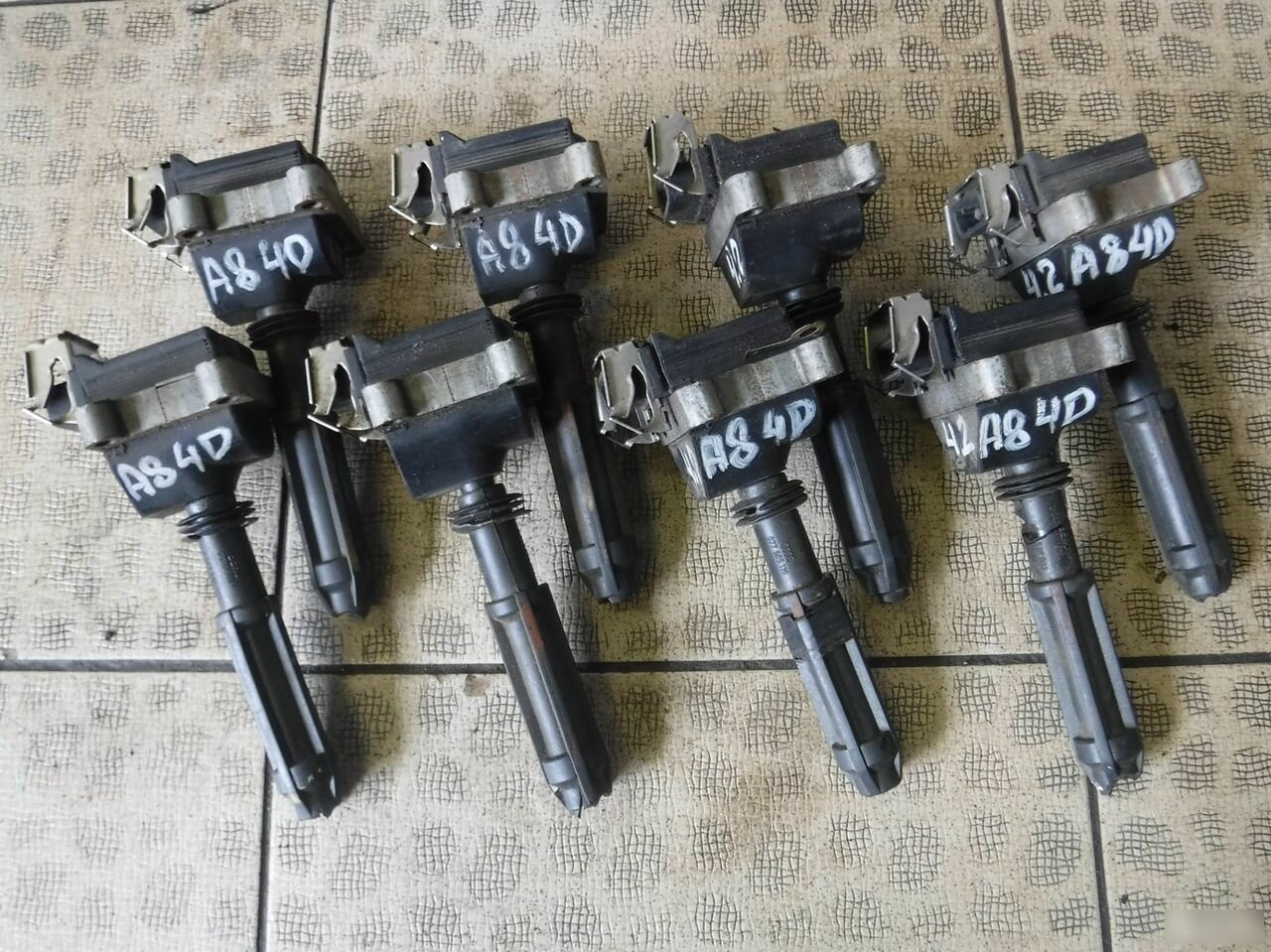 Катушка зажигания Audi A8 D2 (1994—1999) 077905105