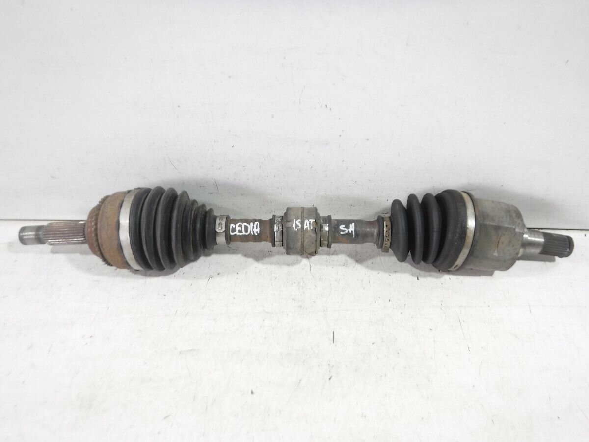 Полуось передняя левая Mitsubishi Lancer Cedia IX (2000—2004) MR528565