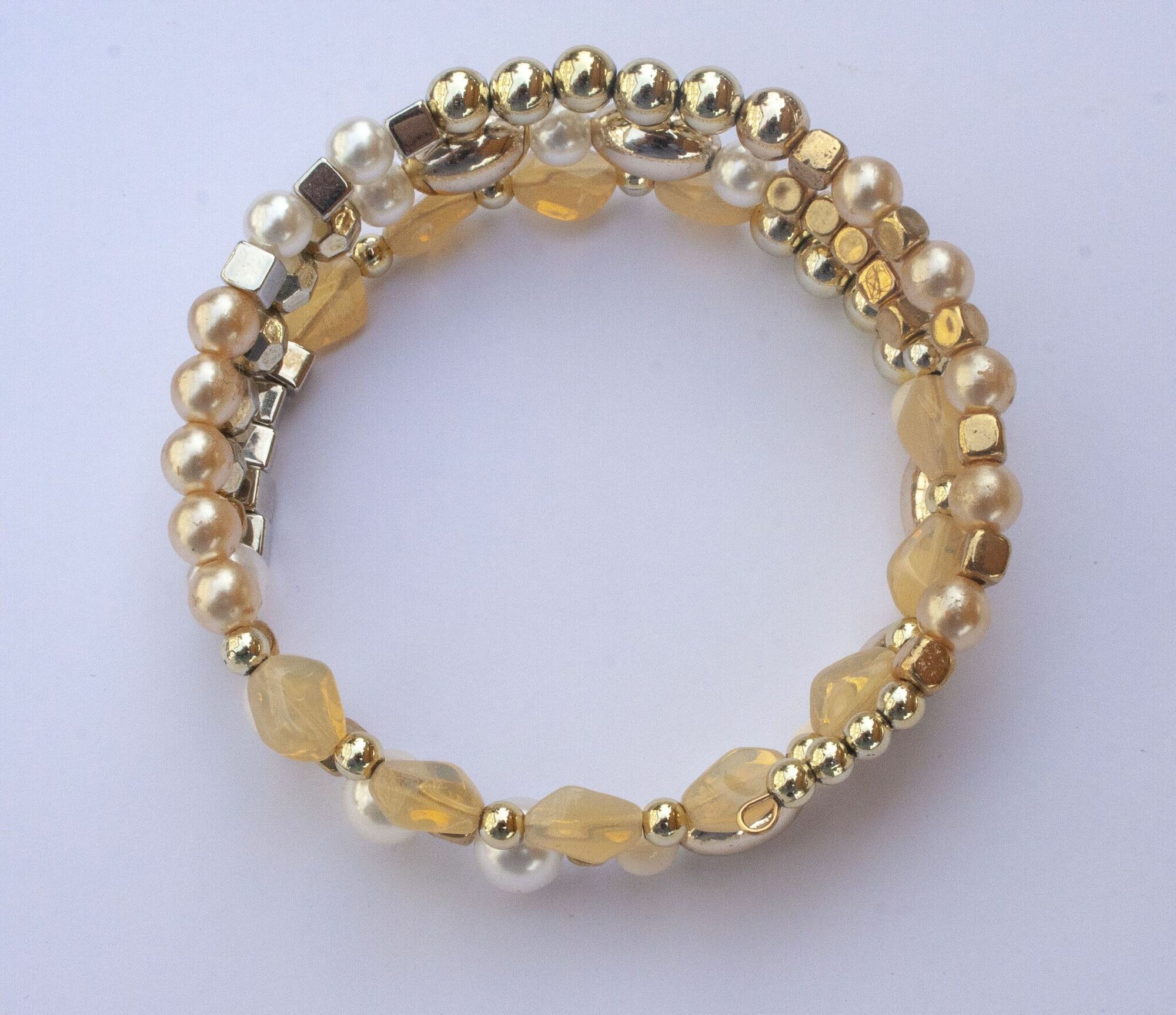 Жесткий браслет