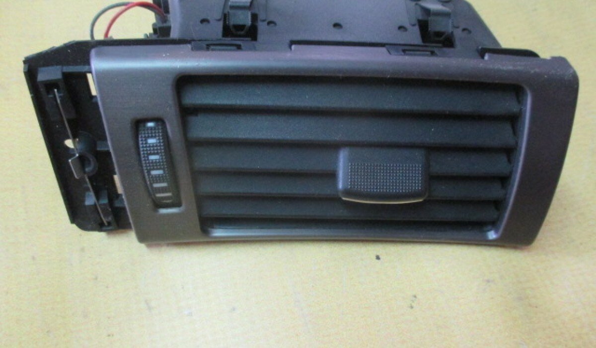 Дефлектор воздушный A6 (C5) Audi 4B1820902