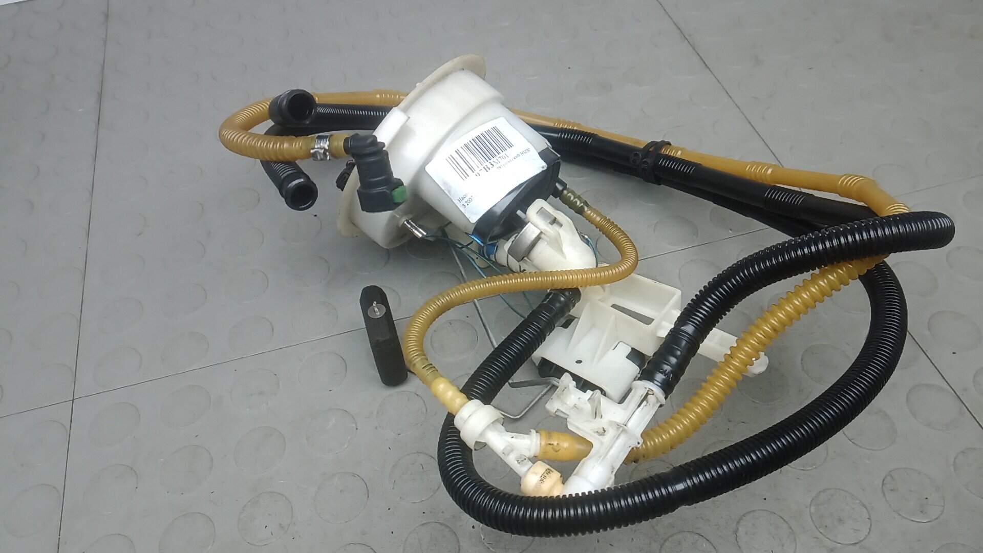 Датчик уровня топлива BMW 3 E90/E91, Номер 16147197075, 16117159144