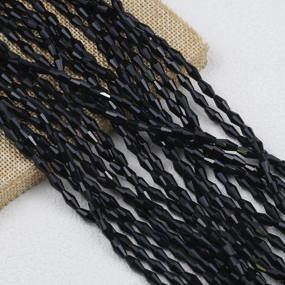 100 шт. хрустальные биконусные бусины UPGFNK 6 мм Черный, Black