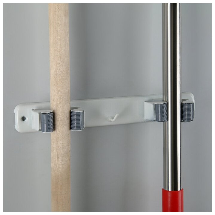 Держатель для уборочного инвентаря, 22x2,5x5 см, цвет бело-серый