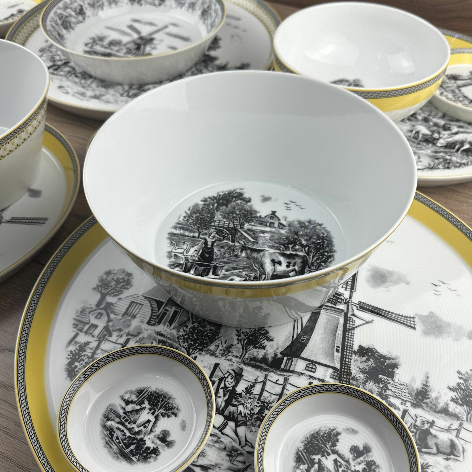 Большой гладкий фарфоровый салатник 21 см Вилладж Village