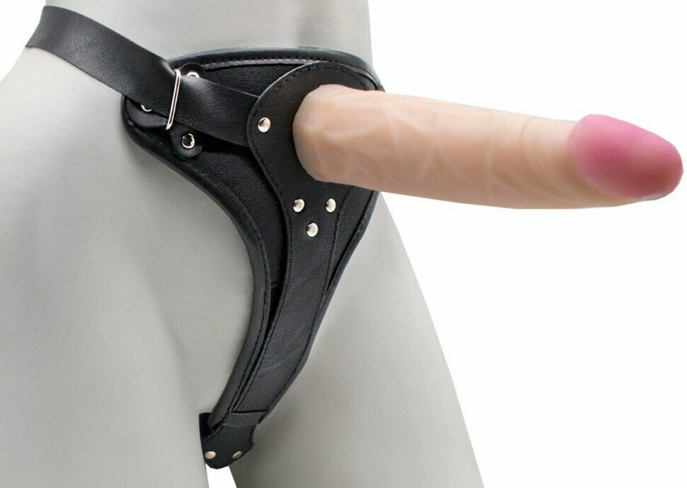 Реалистичный страпон Woman Midi с вагинальной пробкой - 19 см. 233790 телесный с черным LOVETOY (А-Полимер)