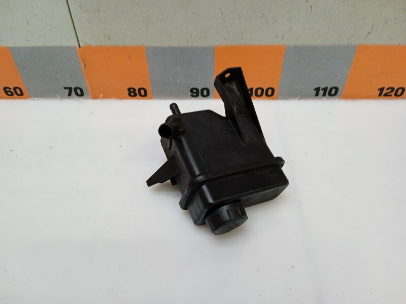 Б/У бачок ГУР, Вольво В40 Бачок гидроусилителя Volvo V40 2003 275642 VOLVO арт. 30630629