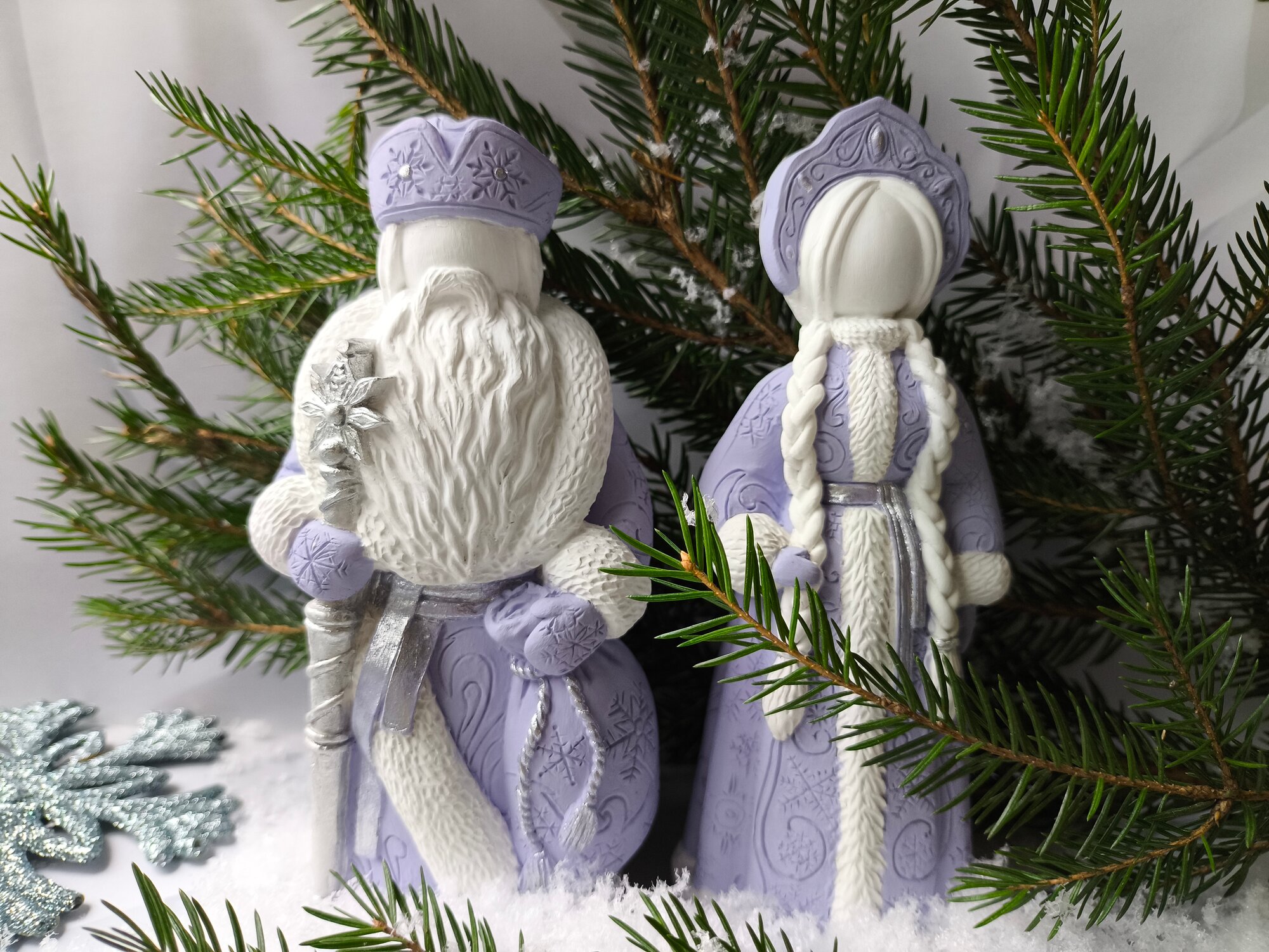 Фигурки гипсовые Дед Мороз и Снегурочка фиолетовые