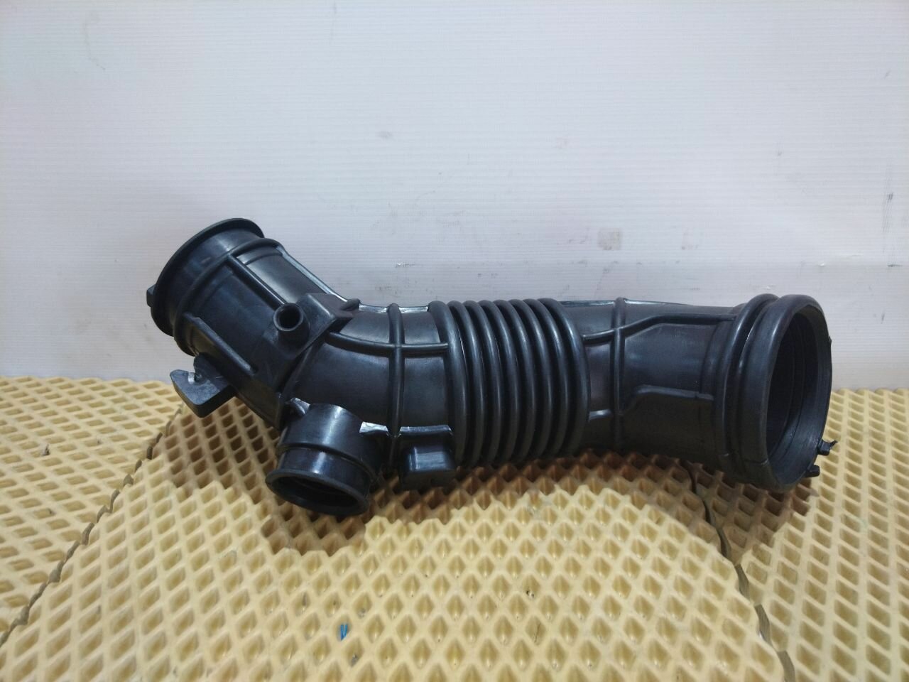 Патрубок воздушный для HONDA crv 17228P3F000