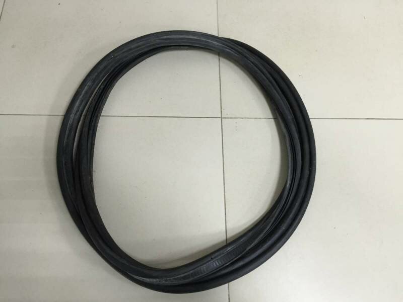 Уплотнитель багажника Renault Kaptur 2016 кат.номер: 908301467R