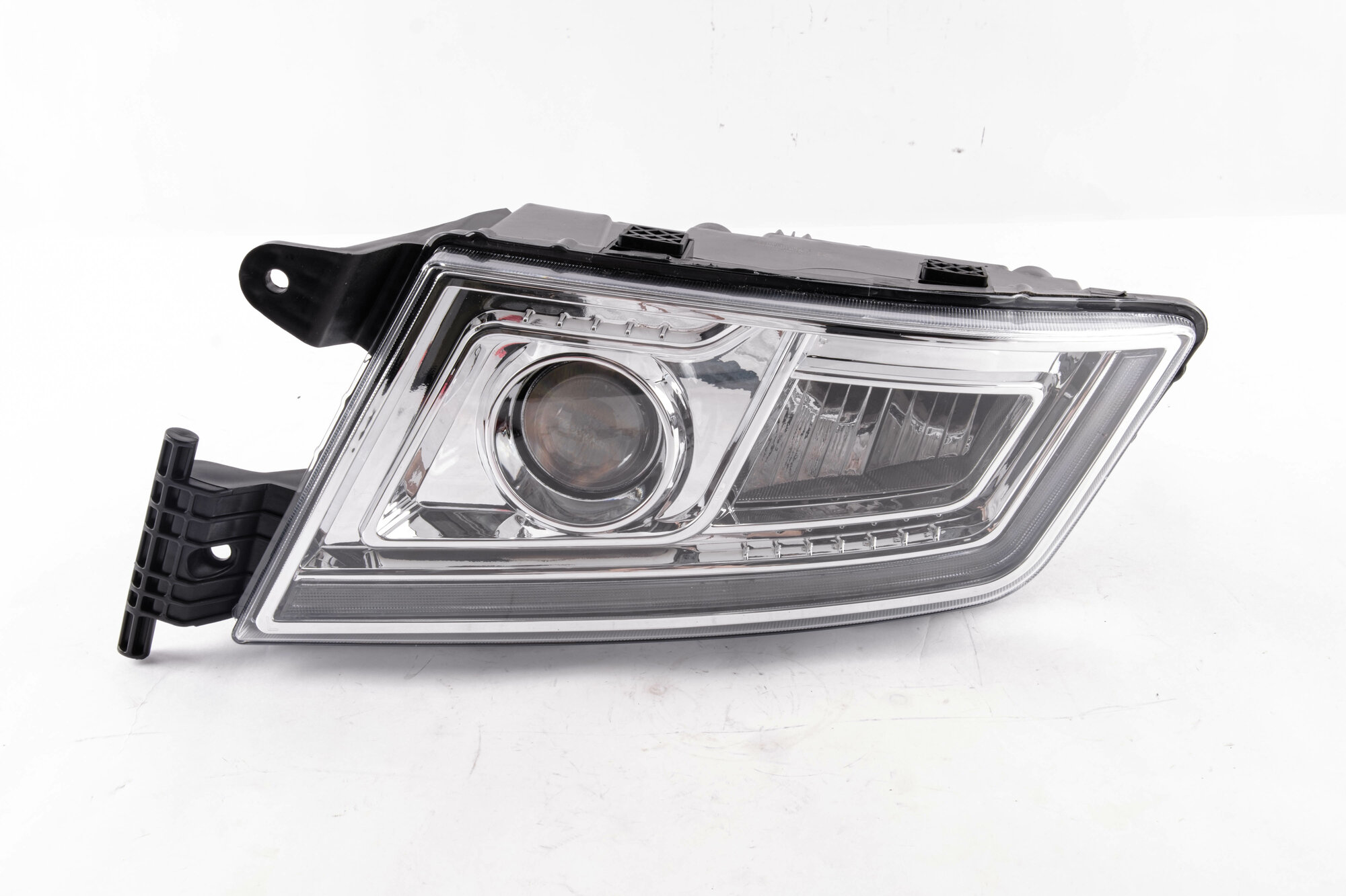 Фара Ситрак 1 Sinotruk Sitrak C7H 2014-нв левая диодная led дхо тягач автомобильный фонарь головного света ближний дальний