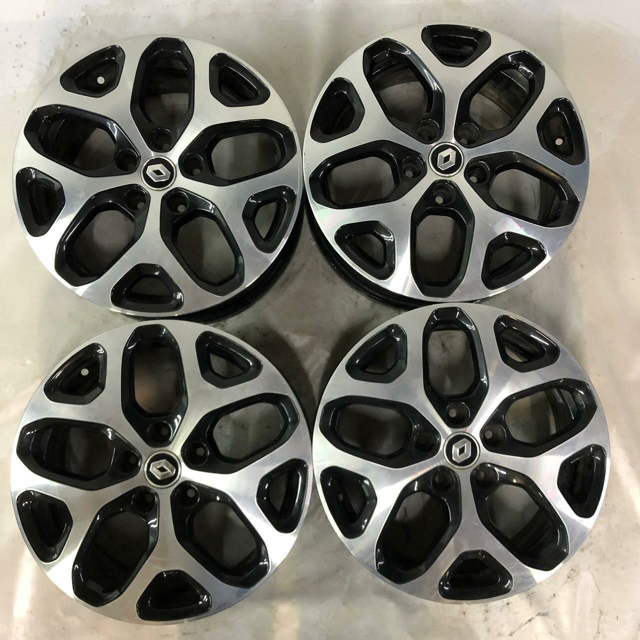 Колесные диски Renault 17x6.5 PCD 5x114.3 D66.1 ET50 (оригинал)