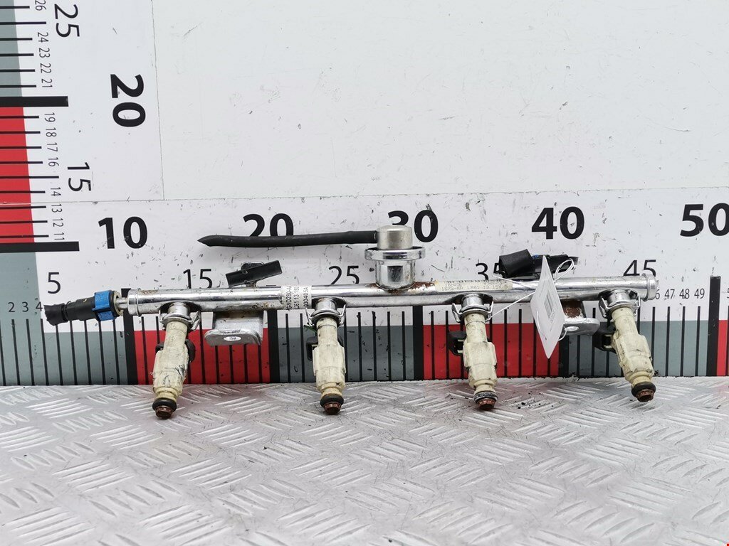 Форсунка бензиновая электрическая Mazda 6 GG L30113250A арт. 1920056