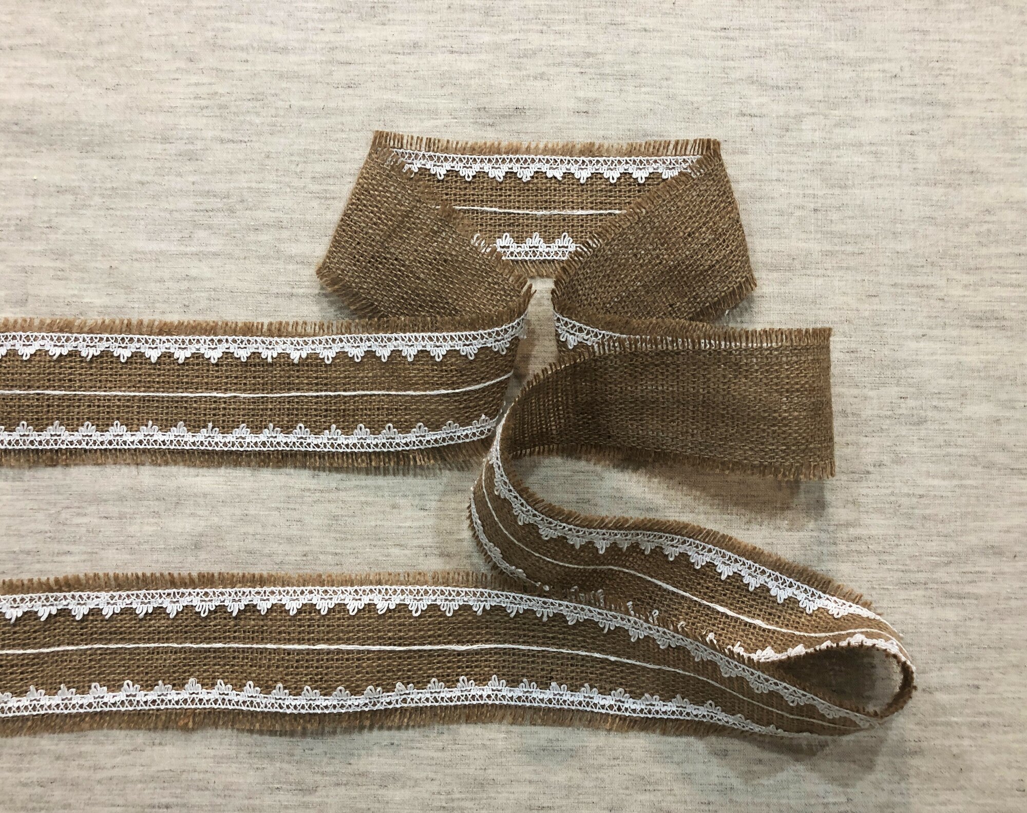 Лента джутовая с кружевом, 13-Л1-18, длина 1,50 м, ширина 7,5 см