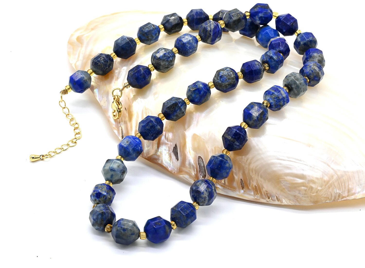 Бусы, лазурит