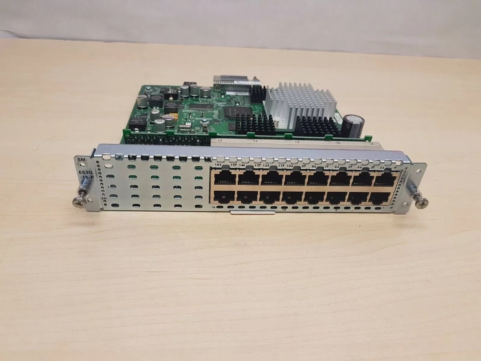 Модуль CISCO SM-ES3G-16-P Cisco SM-ES3G-16-P Enhcd EtherSwitch, L2/L3, SM, 16GE, POE