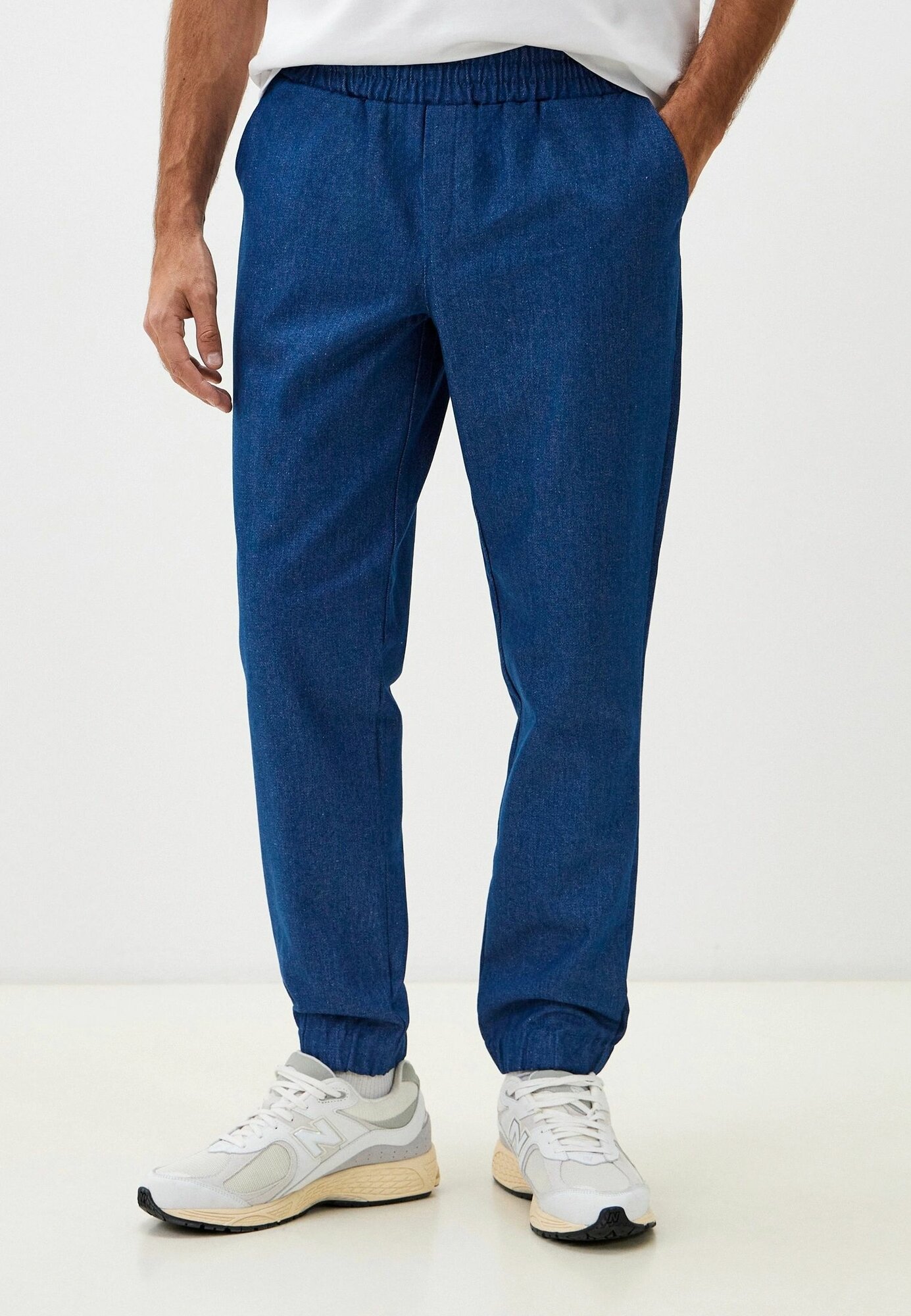 Джинсы зауженные 