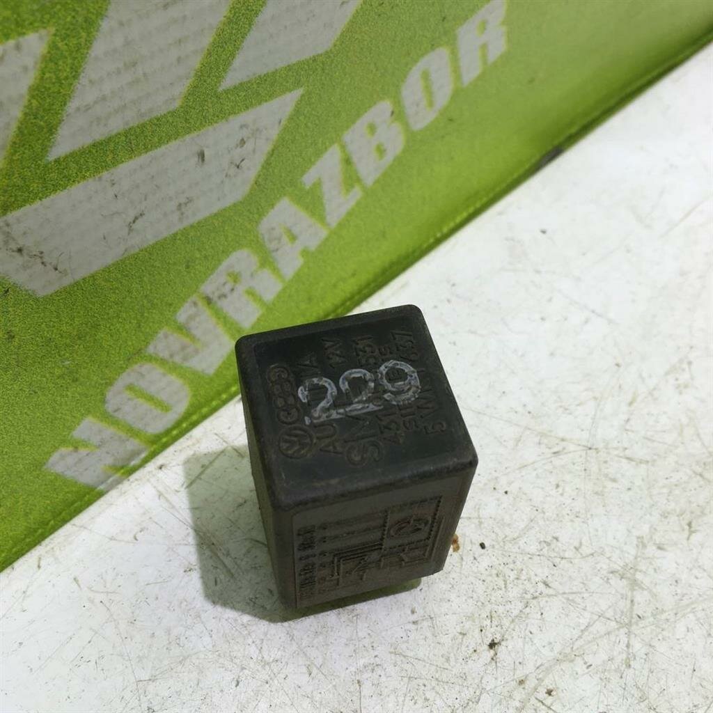 Реле VW Passat B3 1988-1993