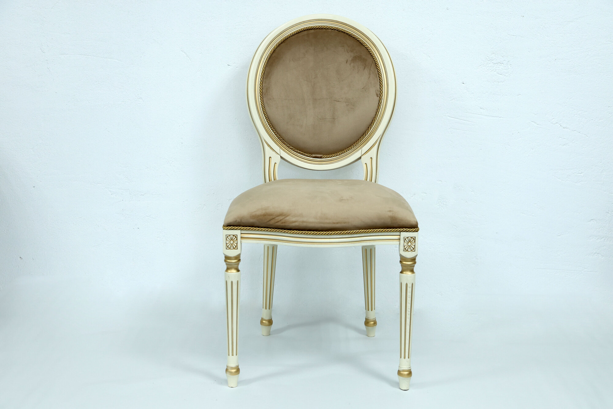 Стул, с круглой спинкой, велюровая ткань, бежевый