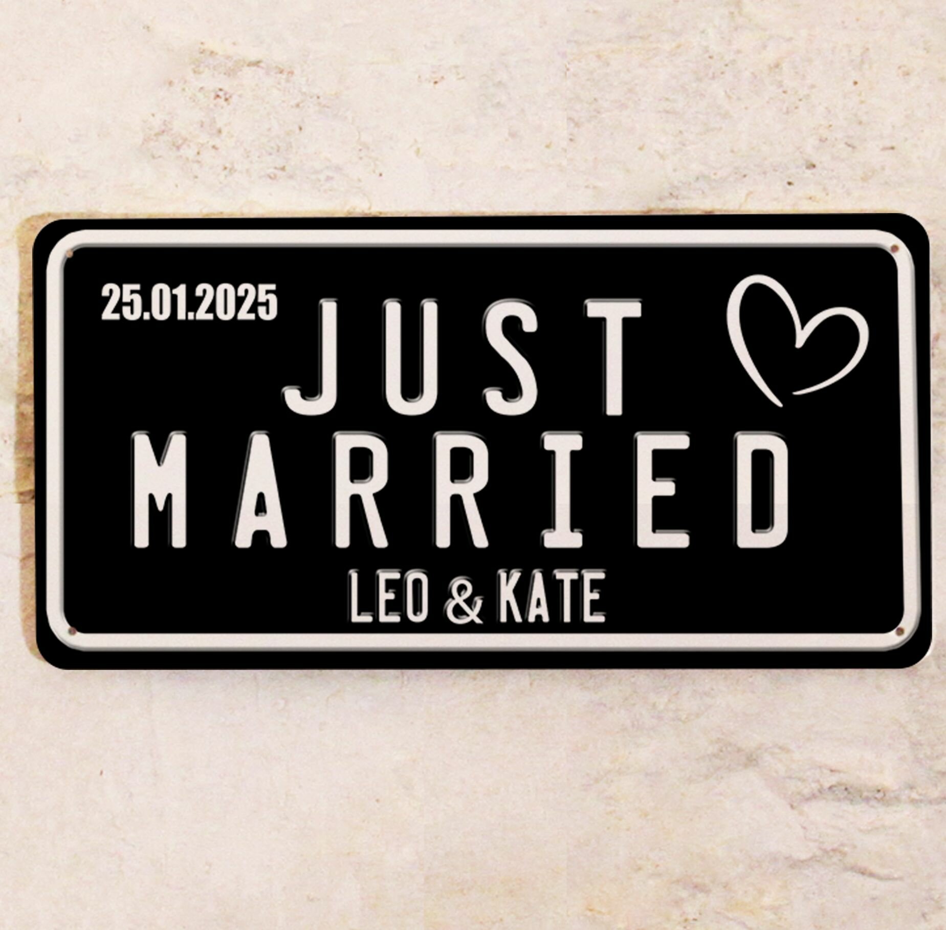 Декор свадебного авто, номер с именами жениха и невесты и датой свадьбы, металл, 15х30 см.