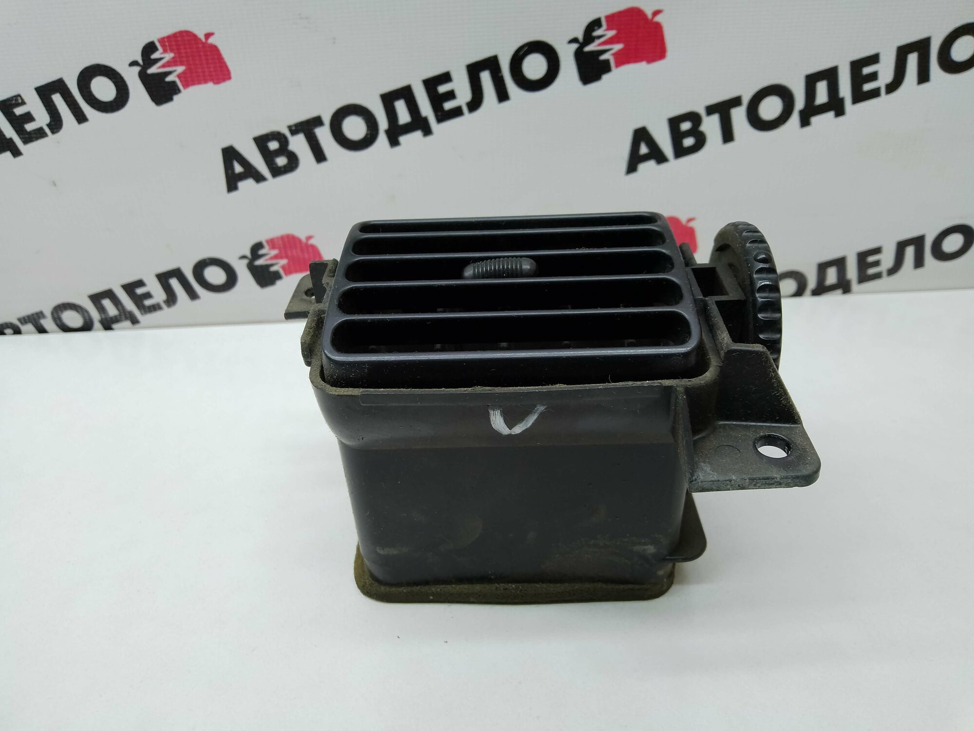 Воздуховод левый Mazda 323 BA 1998 г.в