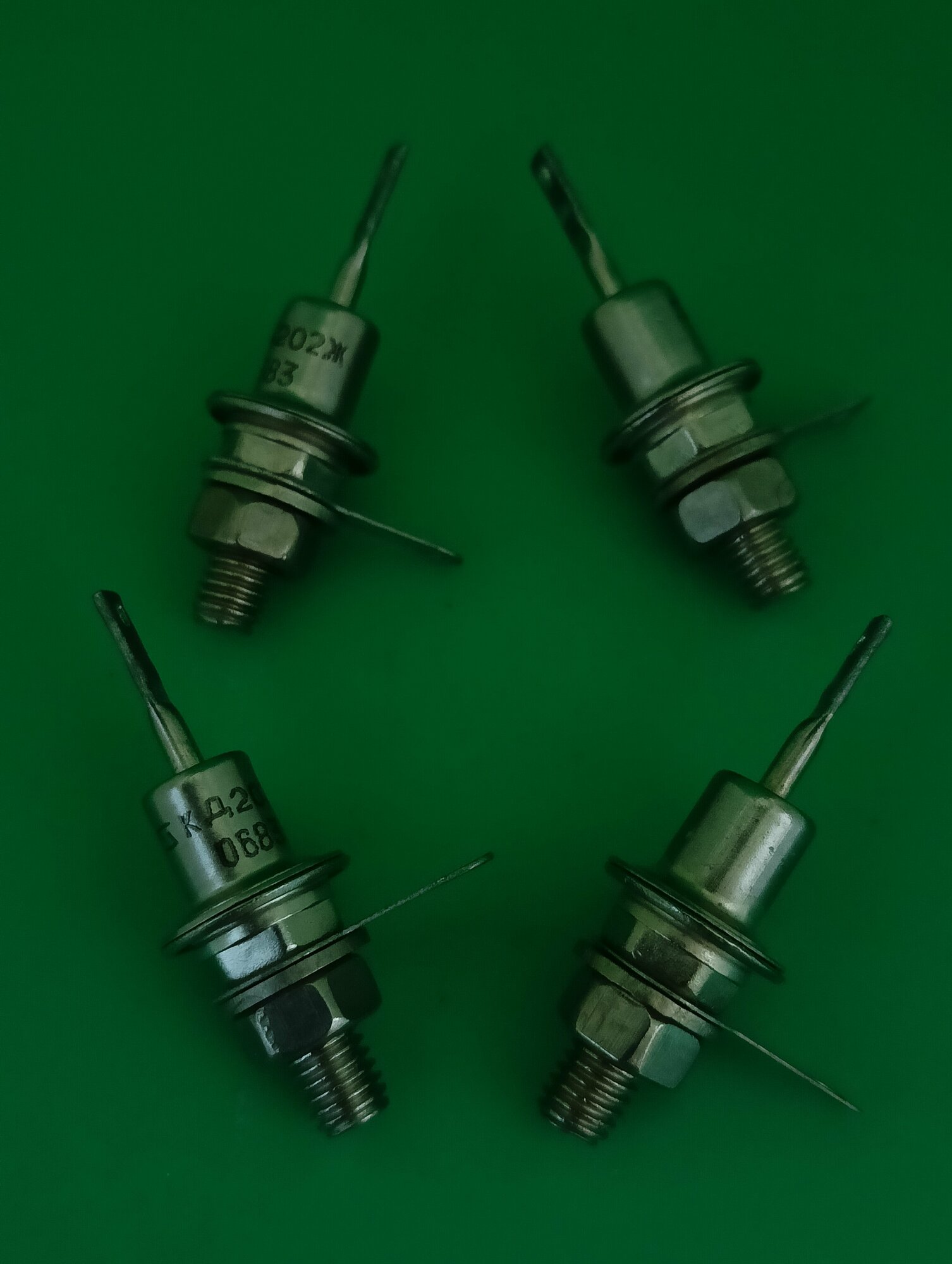 4шт Диод выпрямительный КД202Ж I ном. 5А, U обр. 300В с шайбой, гайкой и клеммой-лепесток