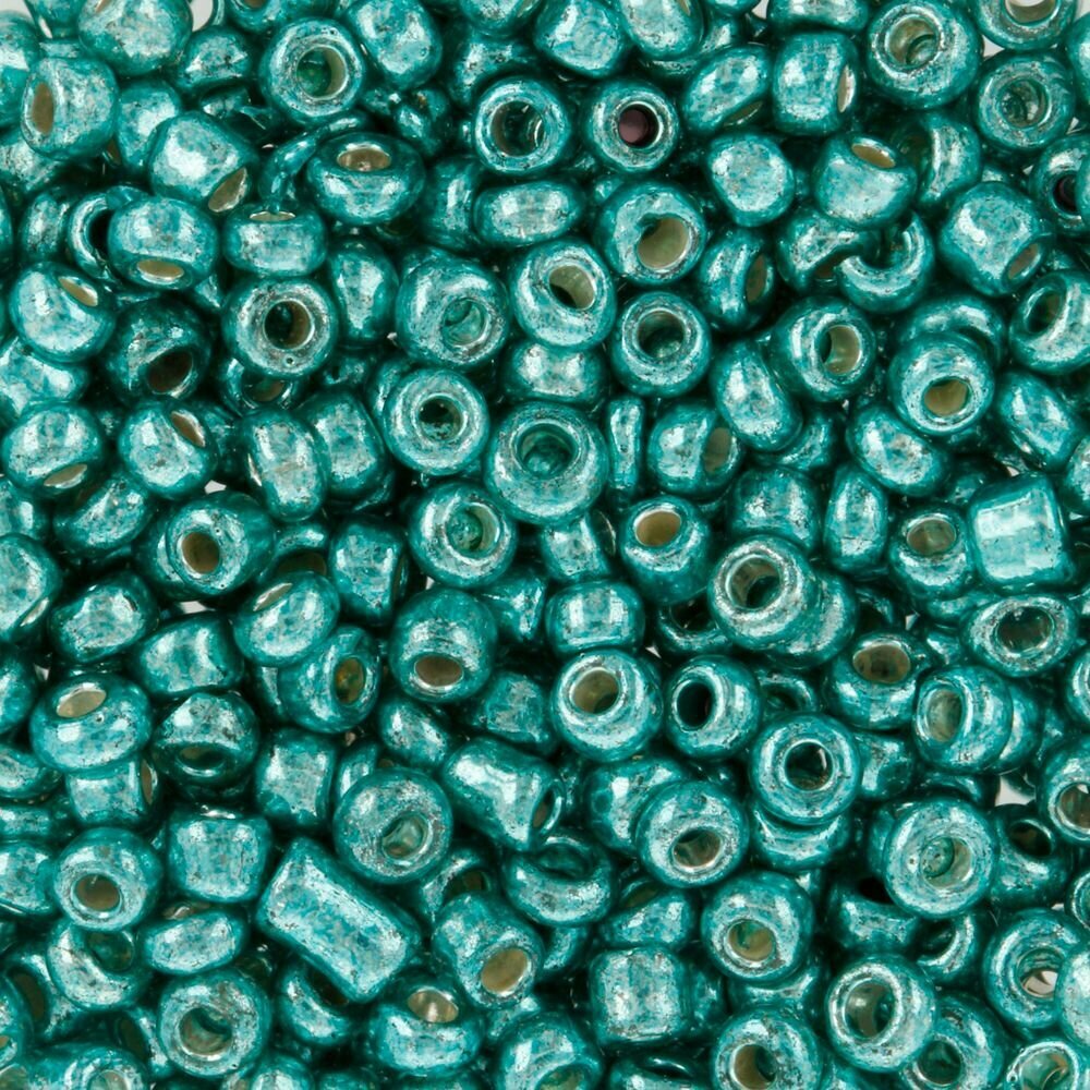 Бисер "Zlatka" GR 11/0 (0557-0569) 10 шт 10 г №0568 изумрудный