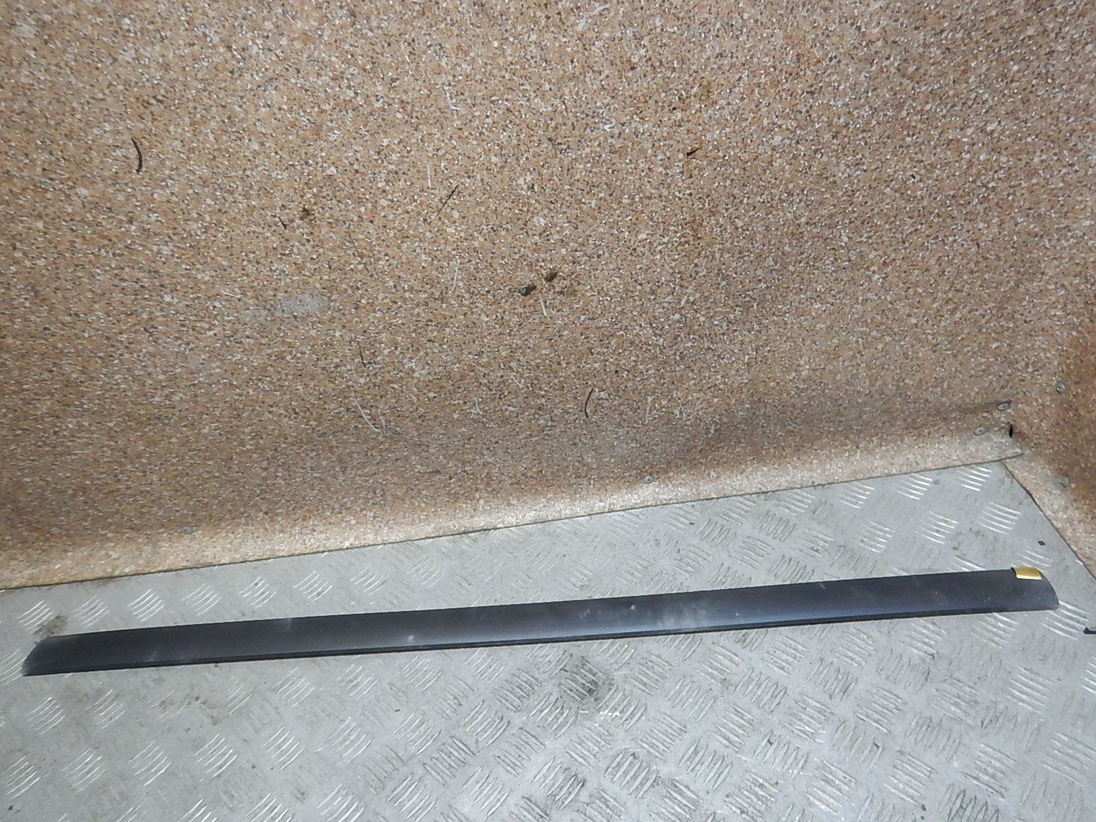 Б/У Молдинг двери передней правой, Skoda (Шкода)-OCTAVIA A5 (1Z) (04-) SKODA OCTAVIA A5 (1Z) (04-) Новый, мелкие царапин...