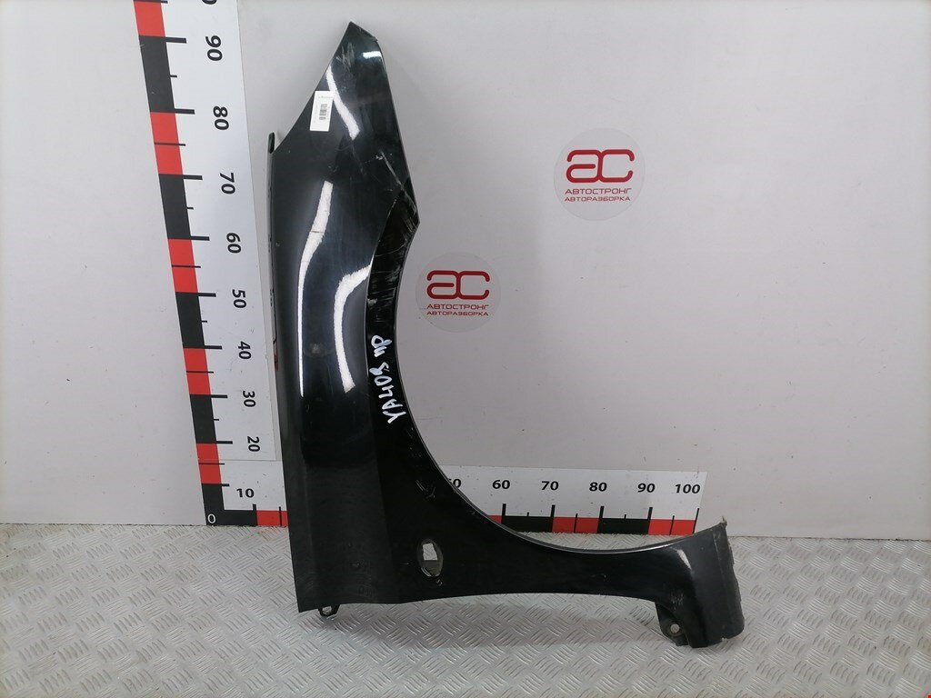 Крыло переднее правое Peugeot 307 7841N7 арт. 2144018