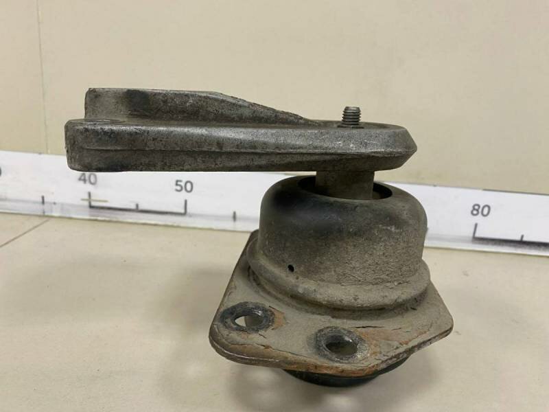 Опора двигателя правая Chevrolet Lacetti J200 2003-2013 кат.номер: 96550225 96550221