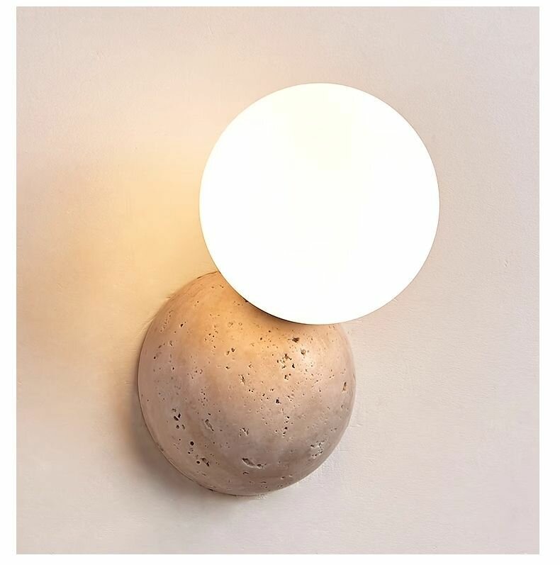 Настенный светильник из камня