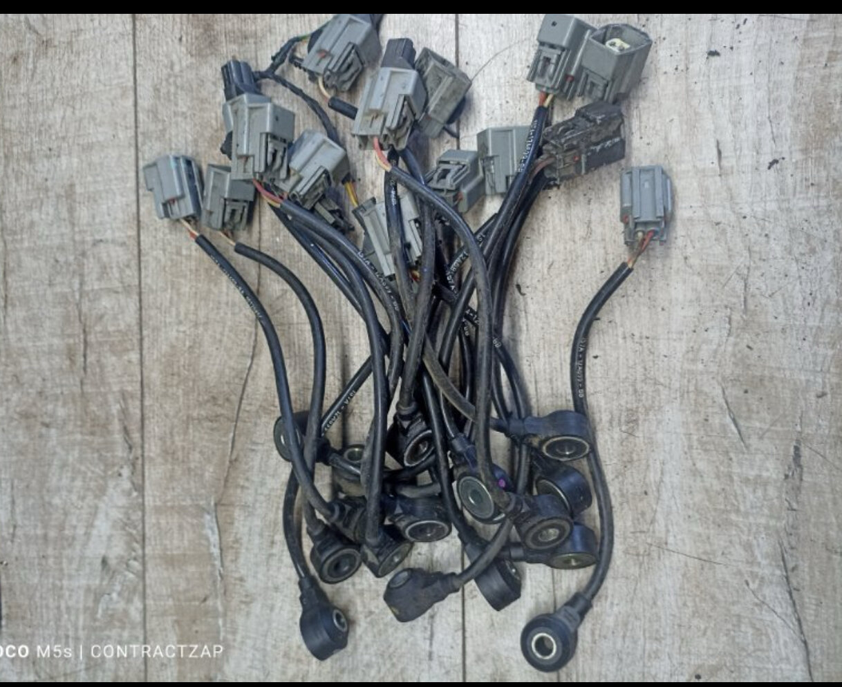 Оригинальный детонационный датчик для Ford-C-Max Focus 1.8 2.0 Mazda-3 5 6 Volvo-30 S40 S80 V50 V60 V70 XC60 Land Rover 1S7A-12A699-BB 1S7A12A699BB, 1S7A12A699BA