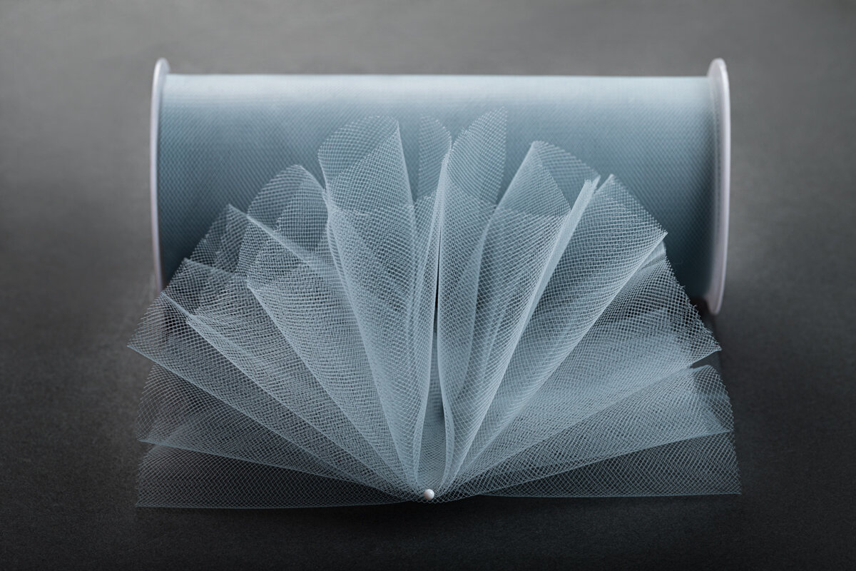 Фатин в шпульке FTN/R 20 г/кв. м 15 см 100% нейлон 22.86 м 13 серый