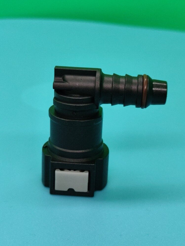 Быстросъем топливного шланга угловой