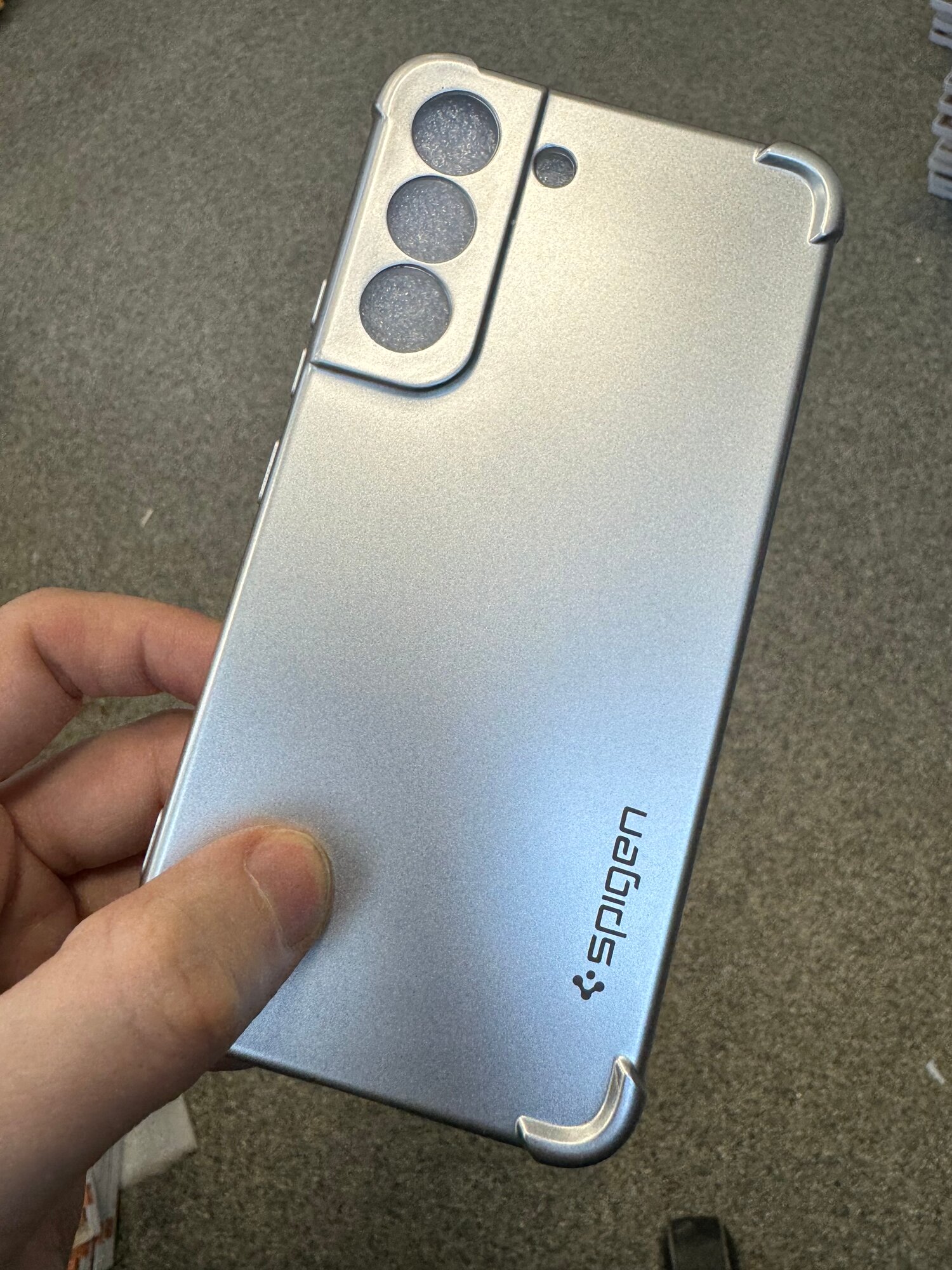 Чехол панель накладка бампер MyPads SPIGEN для Samsung Galaxy S22 (SM-S901B) тонкая силиконовая крышка серебристая MyPads