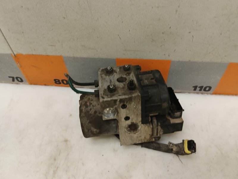 Б/У блок АБС, Рено Меган 1 Блок ABS (насос) Renault Megane 2002 1, LA 289493 RENAULT арт. 8200178156