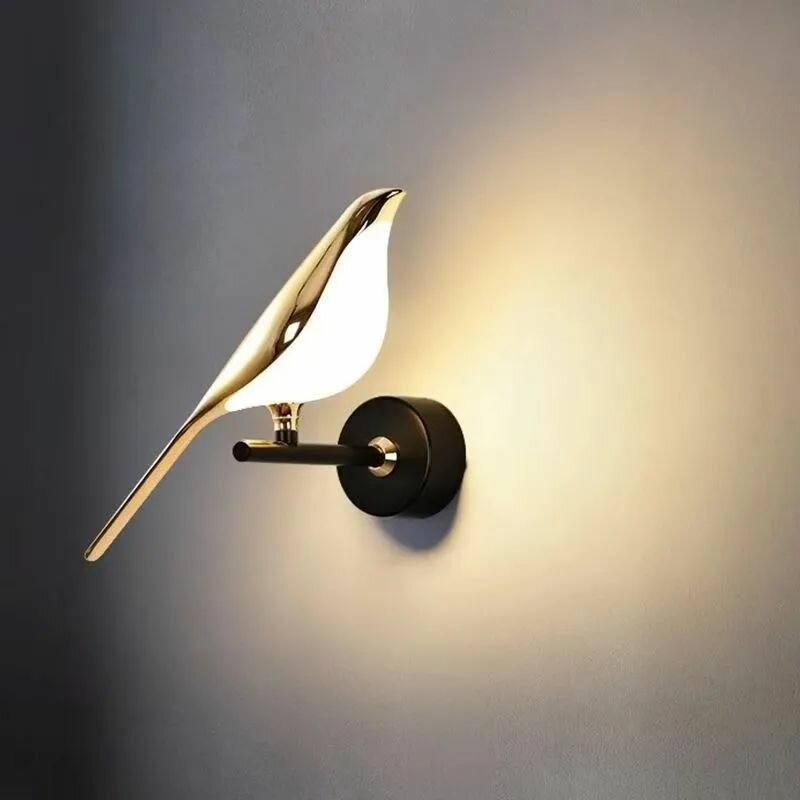 Люстра в виде сороки