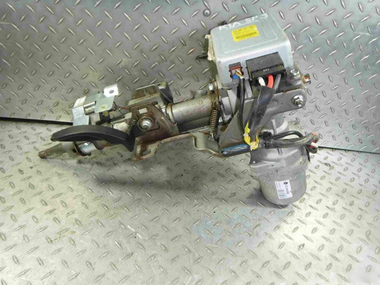 Колонка рулевая Kia Sportage III (2010—2014) 563103U811