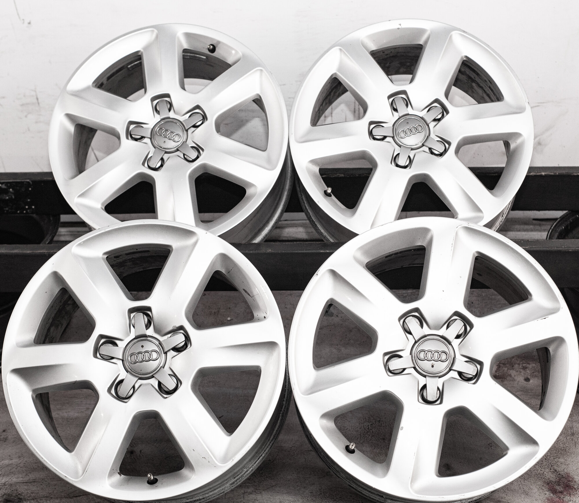 Диски литые R18 Audi Q7 I 4L оригинал