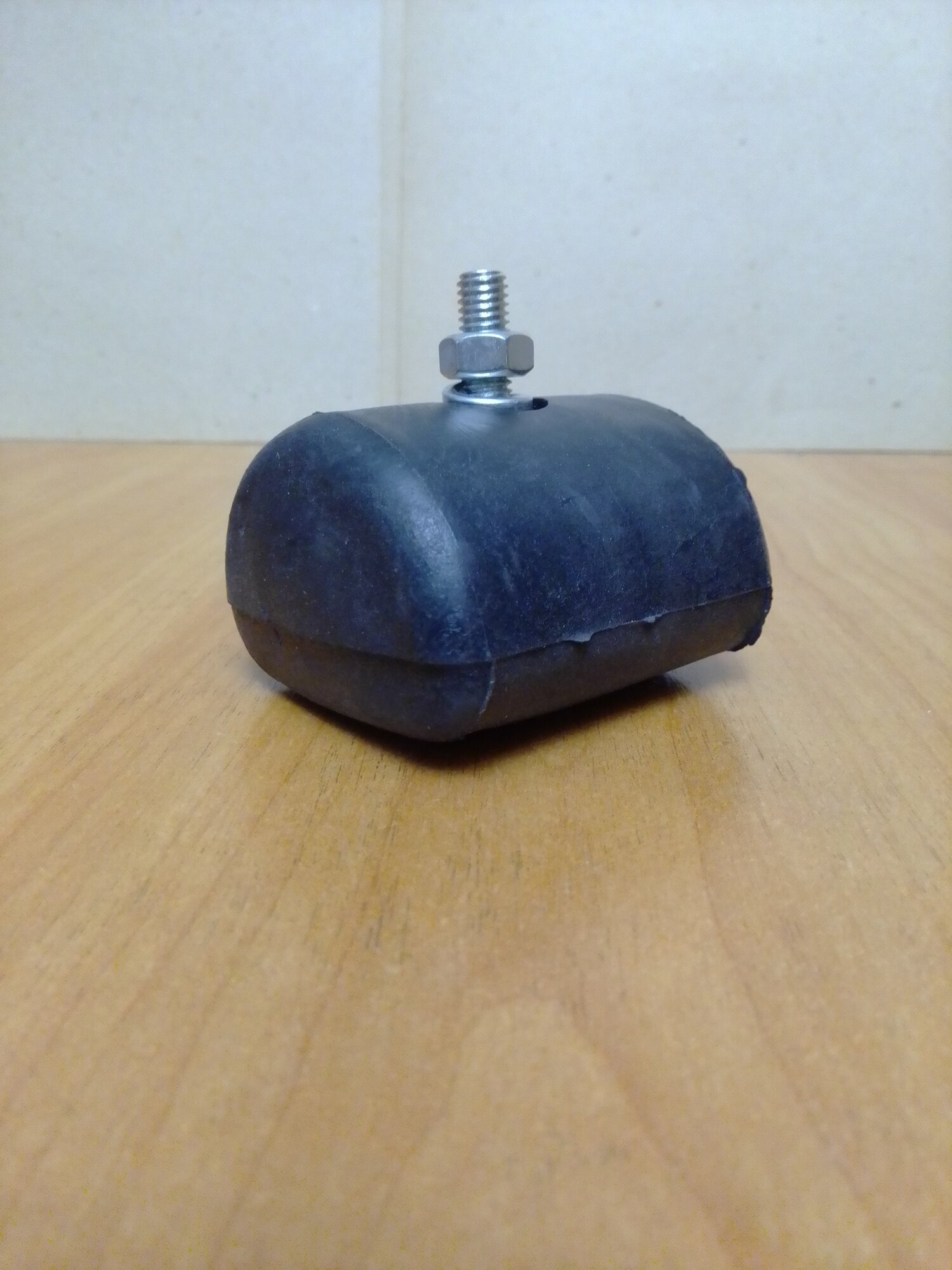 Буфер (отбойник) рессоры дополнительной задней в сборе для ГАЗ-53,-3307,-3309, ГАЗель ГАЗ-3302, ГАЗель Next, Газель Бизнес, ГАЗон Next.52-2913428. БРТ, Балаково.