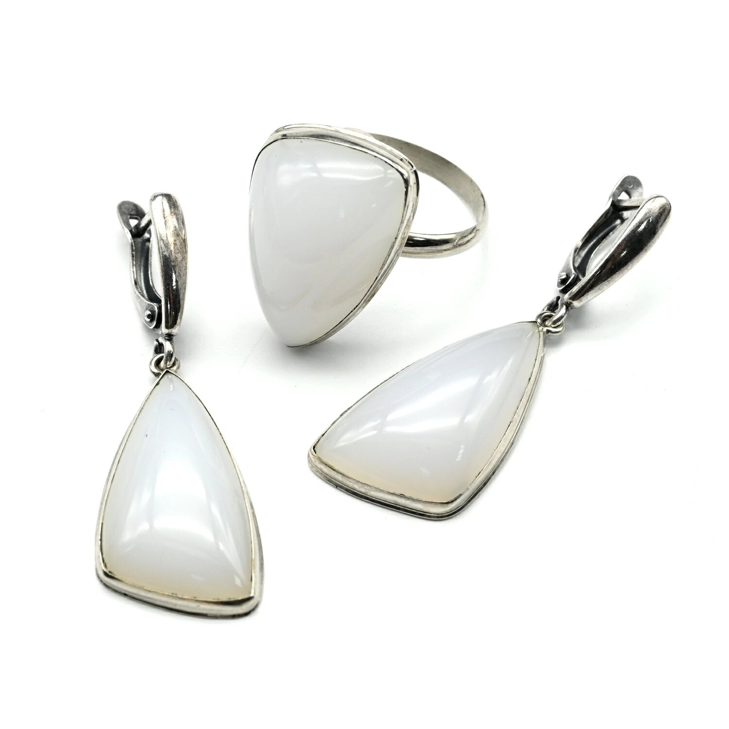 Комплект бижутерии: серьги, кольцо, кахолонг