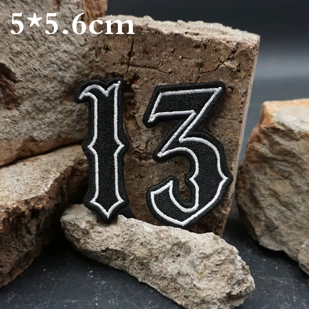 Заплатка на термотрансфере "13" черная, 5*5.6 см, AN79-1