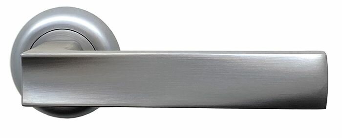 Ручка дверная для межкомнатной или входной двери BOXY хром матовый (круглая розетка)