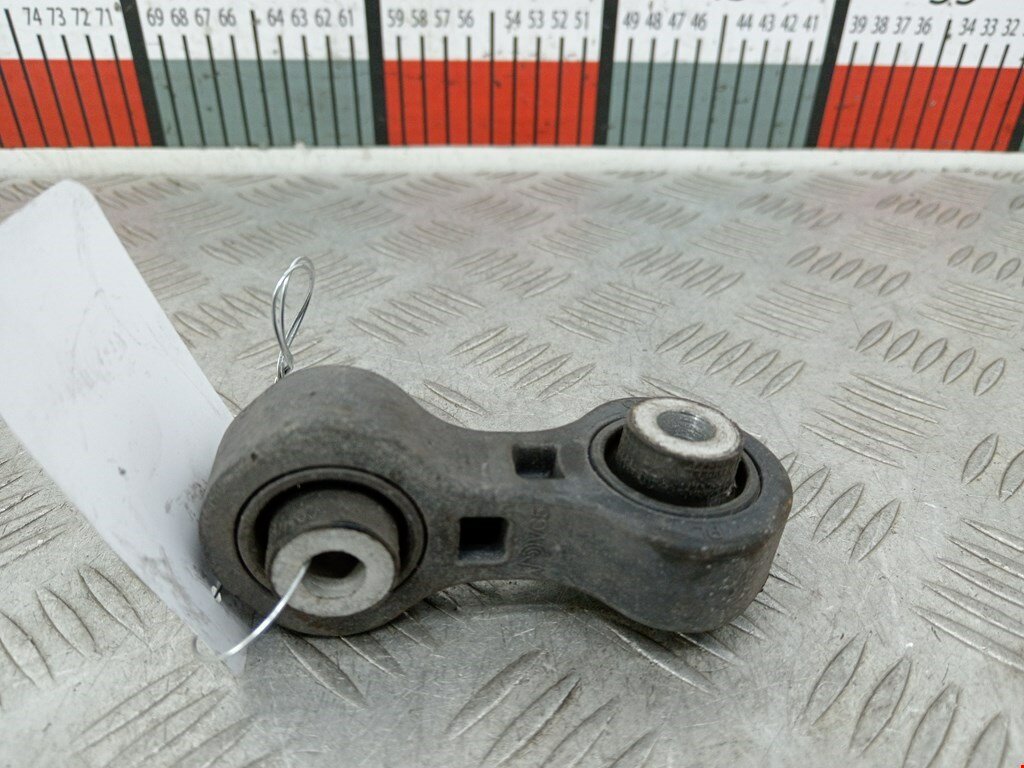 Стойка стабилизатора задняя Audi A6 C7 8K0505465G арт. 2259449