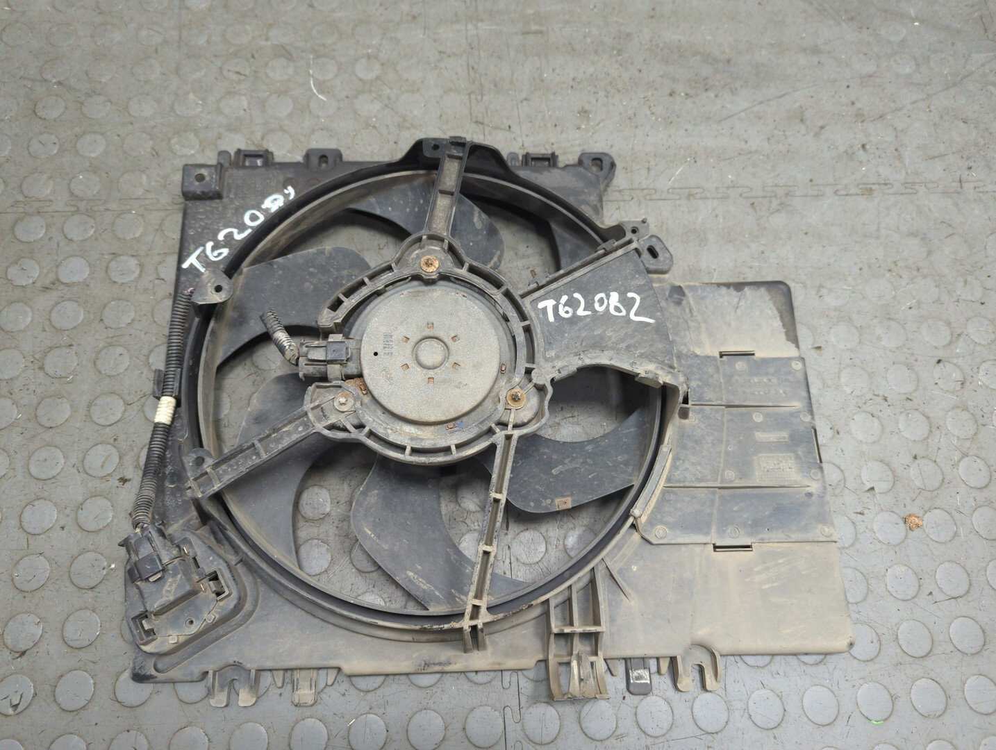 Вентилятор радиатора Nissan Note E11 Б/У